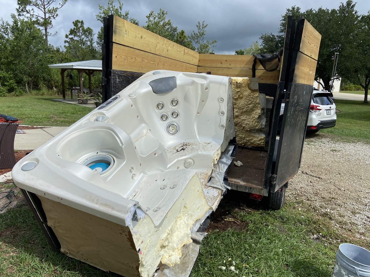 Hot Tub Removal Peoria - Unstoppable Junk Pros